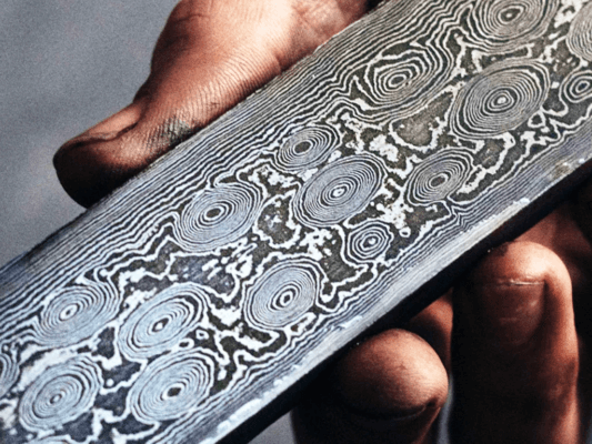 Is Damascus Steel Strong? Comparing Damascus, Stainless, and Carbon Steel